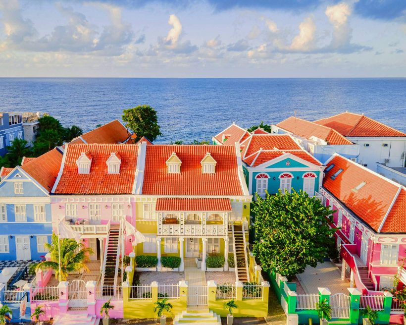 KAYAK Descubra Curaçao: seu refúgio perfeito no Caribe