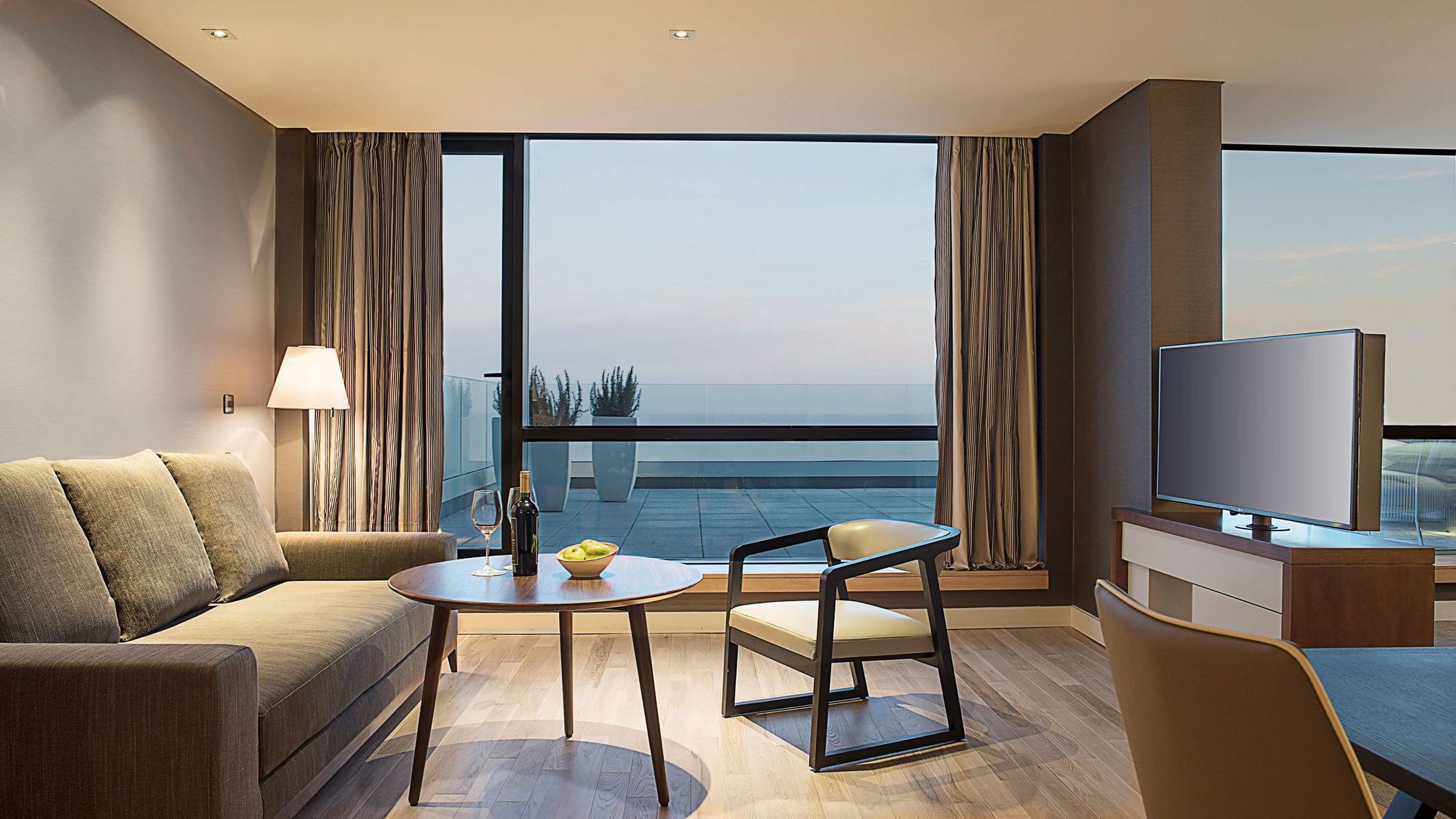 Hyatt Centric Montevideo a partir de R$ 652 (R̶$̶ ̶1̶.̶3̶2̶9̶). Hotéis ...